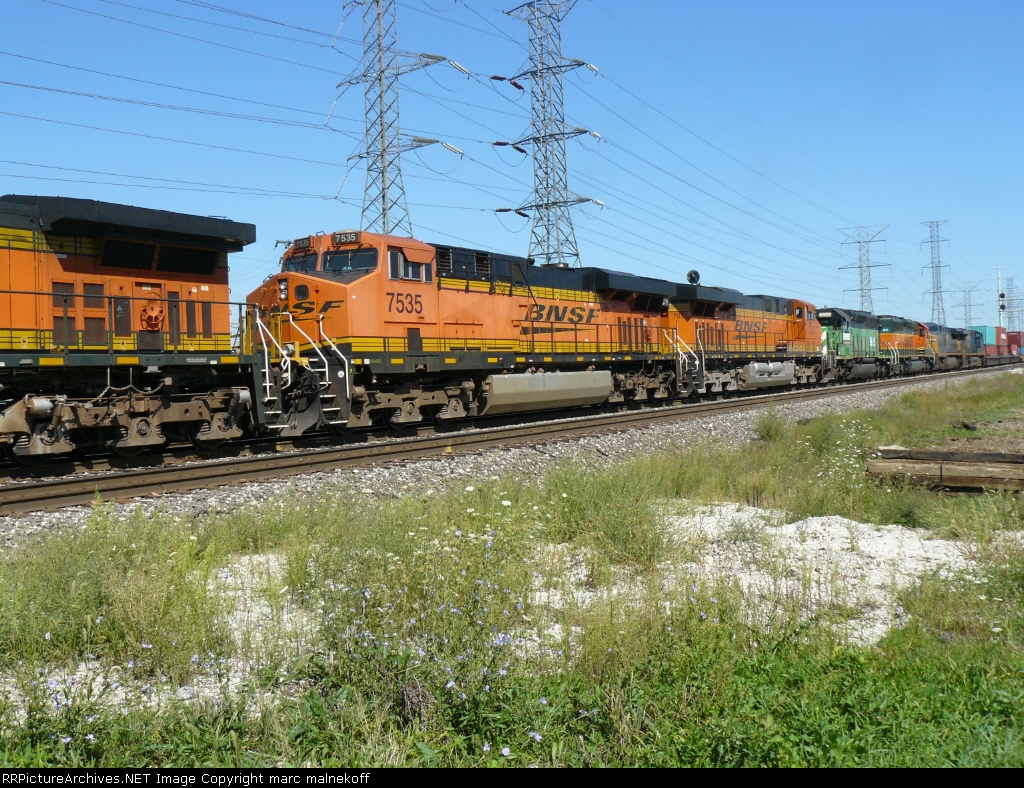 BNSF 7535